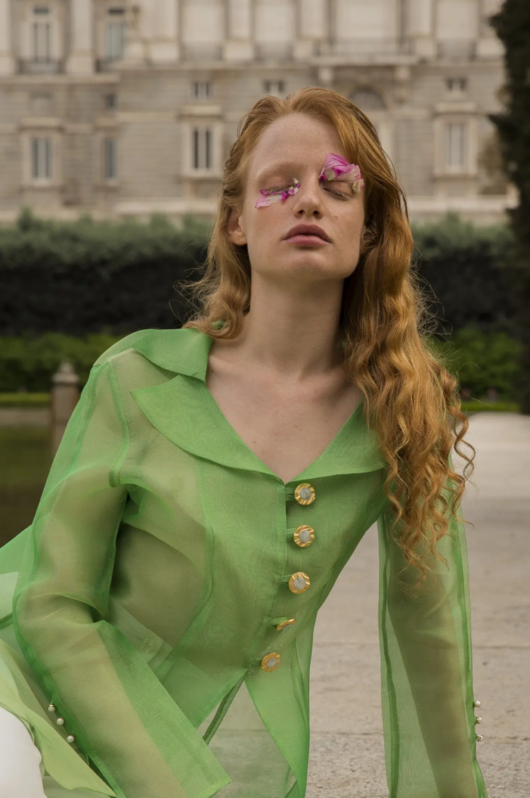 10 WAYS FASHION DESIGNERS ARE USING RECYCLED MATERIALS THAT WILL BLOW ...